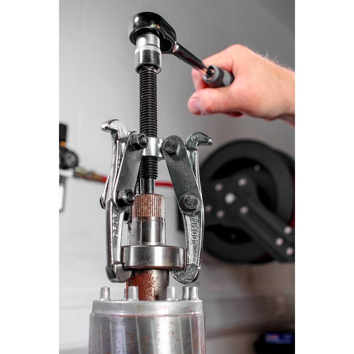 Sealey VS77 3 Piece Triple Leg Gear Reversible Puller Set | PrimeTools